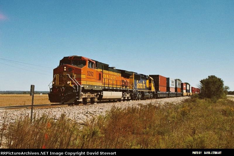 NB Z/BNSF 5292